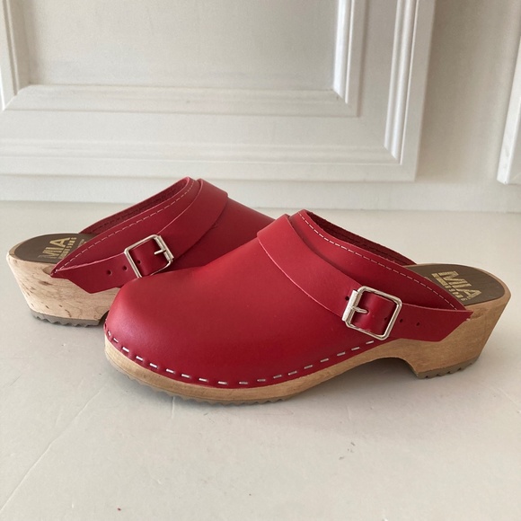 MIA | Shoes | Nwot Free People Mia Alma Red Leather Clogs | Poshmark